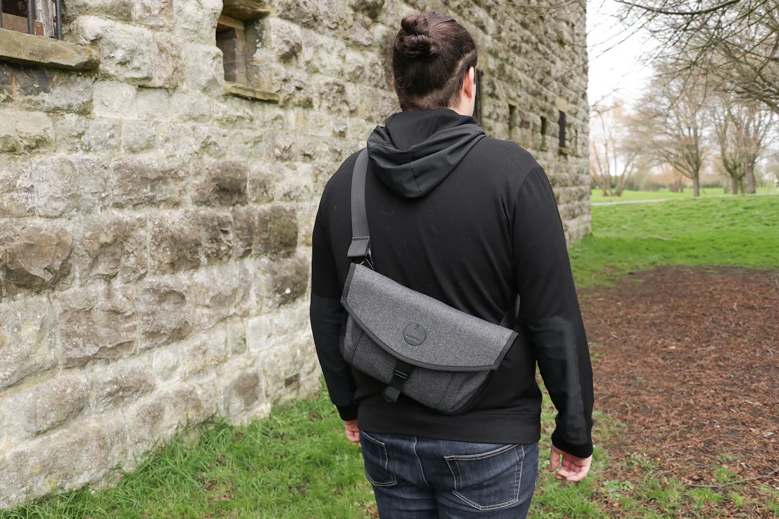 ALPAKA Alpha Sling Review | Pack Hacker