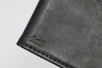 Distil Union Wally Micro Review (Minimalist Wallet) | Pack Hacker