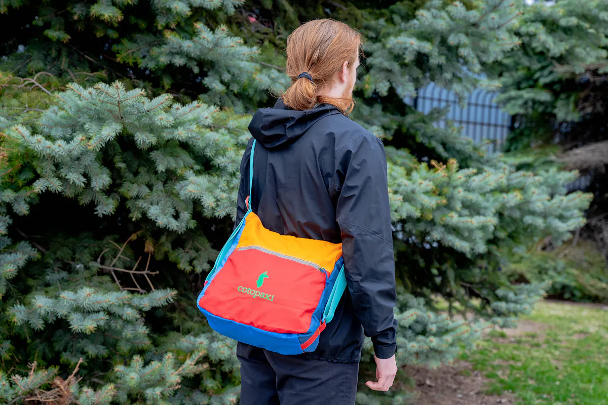 9 Travel Totes for Any Trip | Best Travel Tote Bag | Pack Hacker