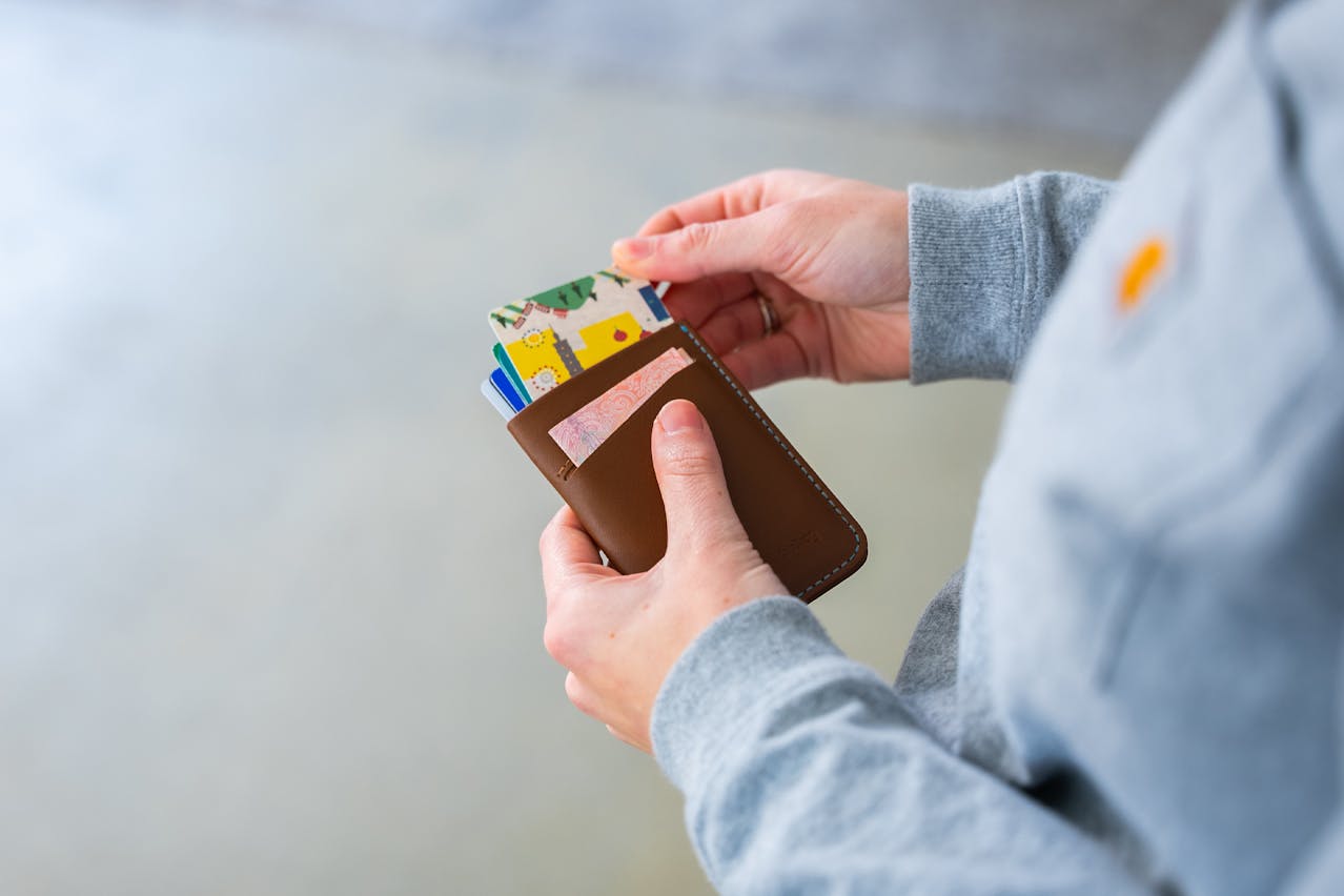 Bellroy Card Sleeve (V2) Review | Pack Hacker