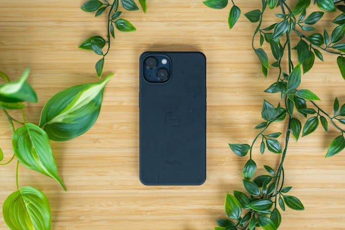 MagBak Case for iPhone Review | Pack Hacker