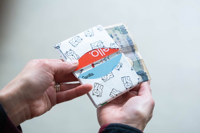 Paperwallet Micro Wallet Review | Pack Hacker