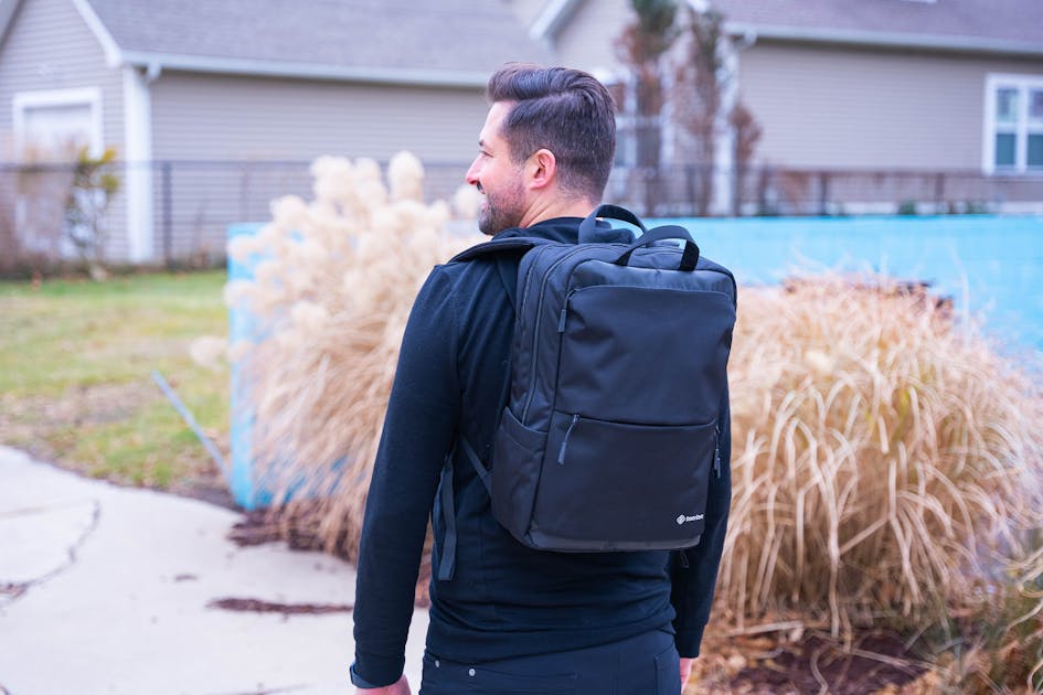 tomtoc Navigator-H71 Laptop Backpack 20L Review | Pack Hacker