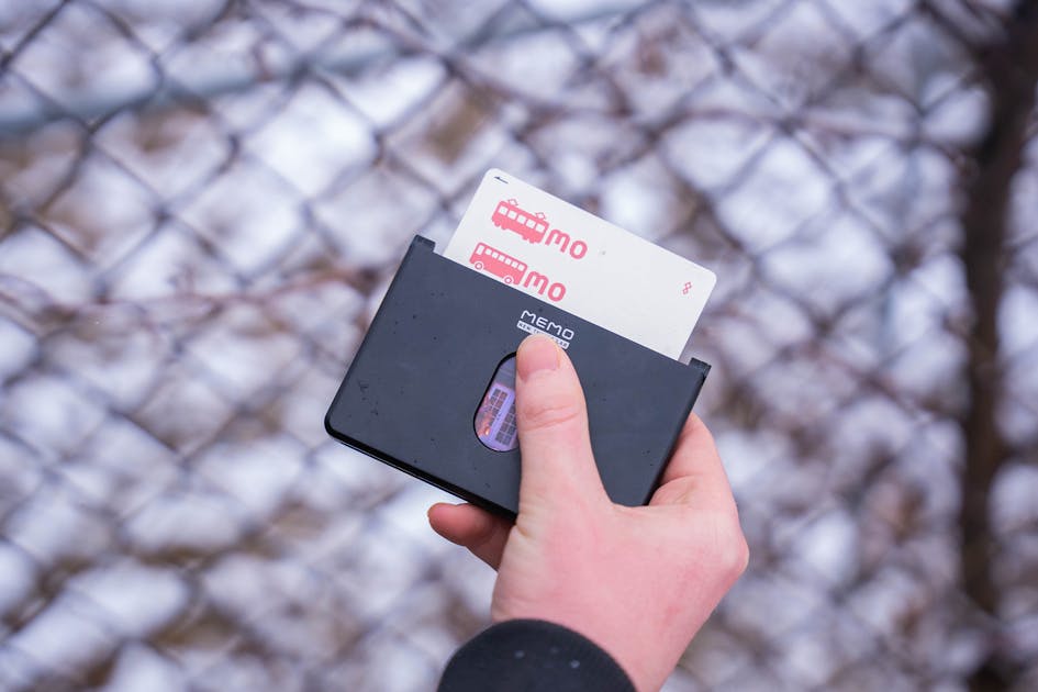 New Things Lab MEMO Whiteboard Wallet Review | Pack Hacker