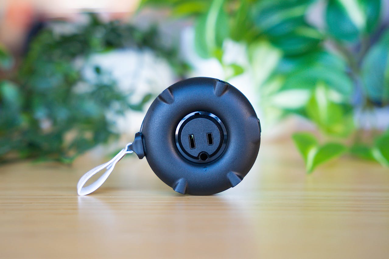 MOGICS Super Bagel Review | Pack Hacker