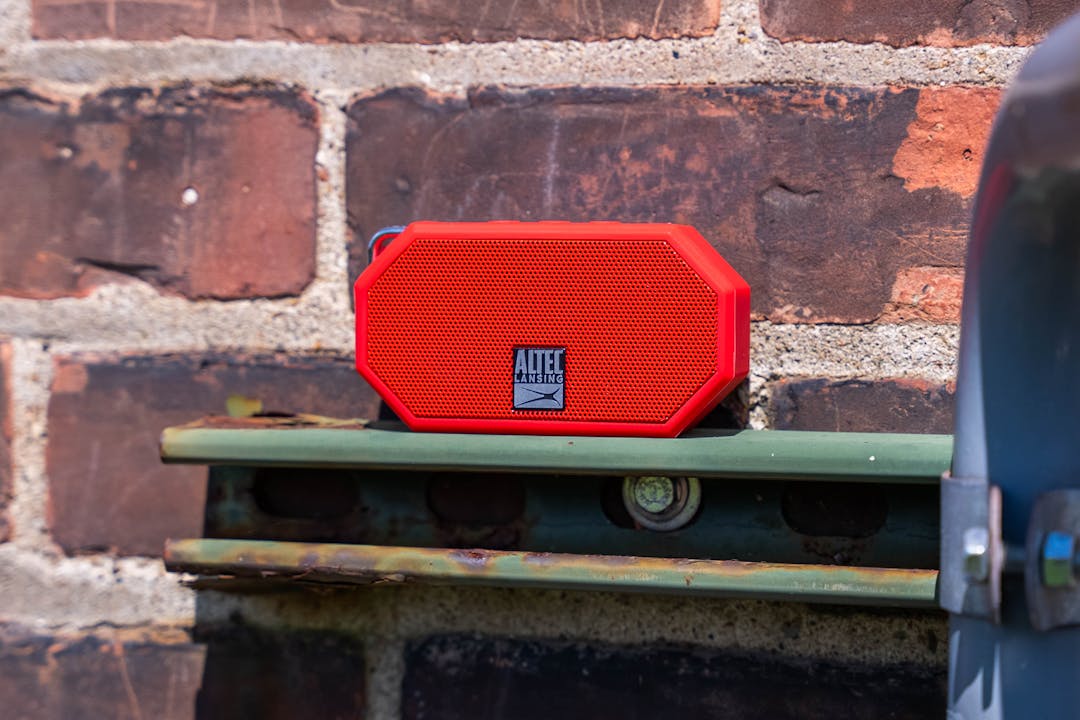 Altec Lansing Mini H2O Waterproof Speaker Review | Pack Hacker