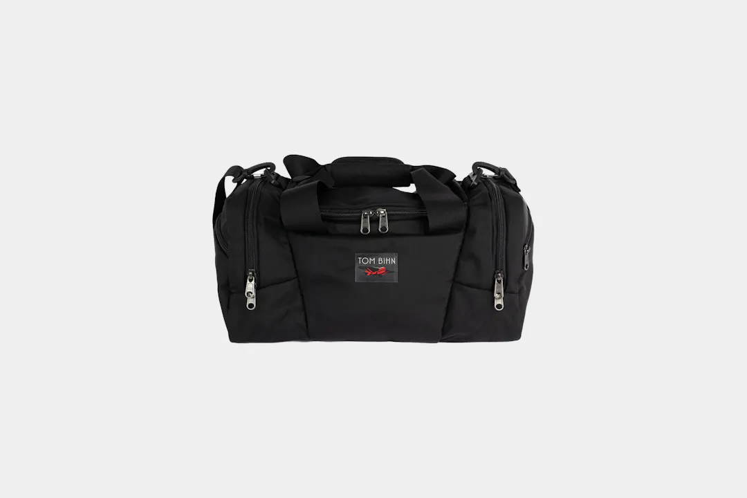 TOM BIHN Night Flight Travel Duffel Review | Pack Hacker