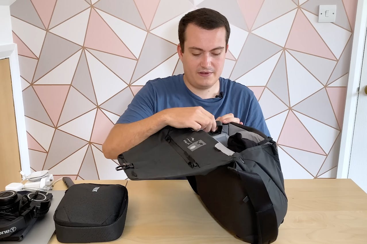 15 Best Messenger Bags for Everyday Carry | Pack Hacker