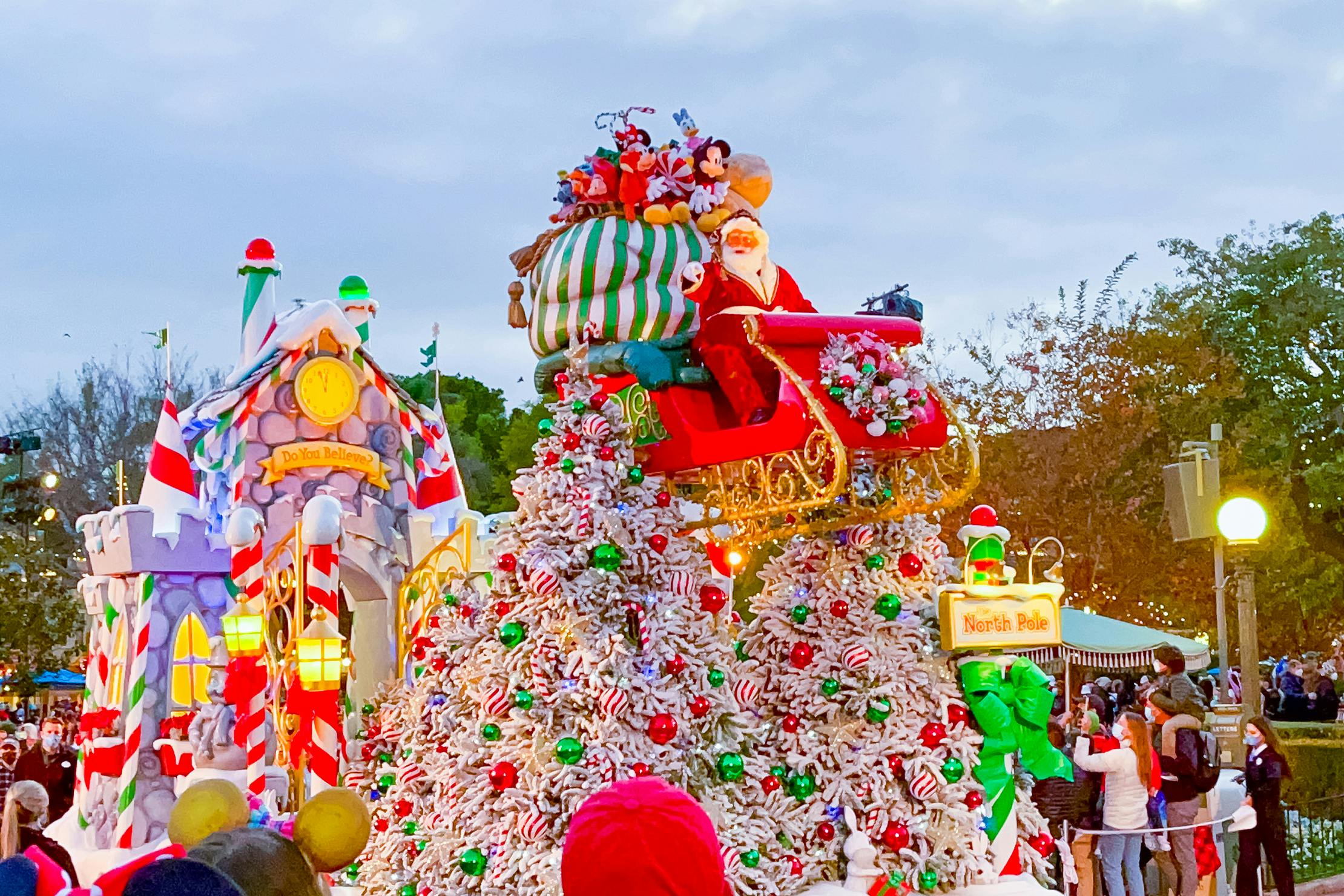 27 Holiday Travel Tips For A Stress-Free Season | Pack Hacker