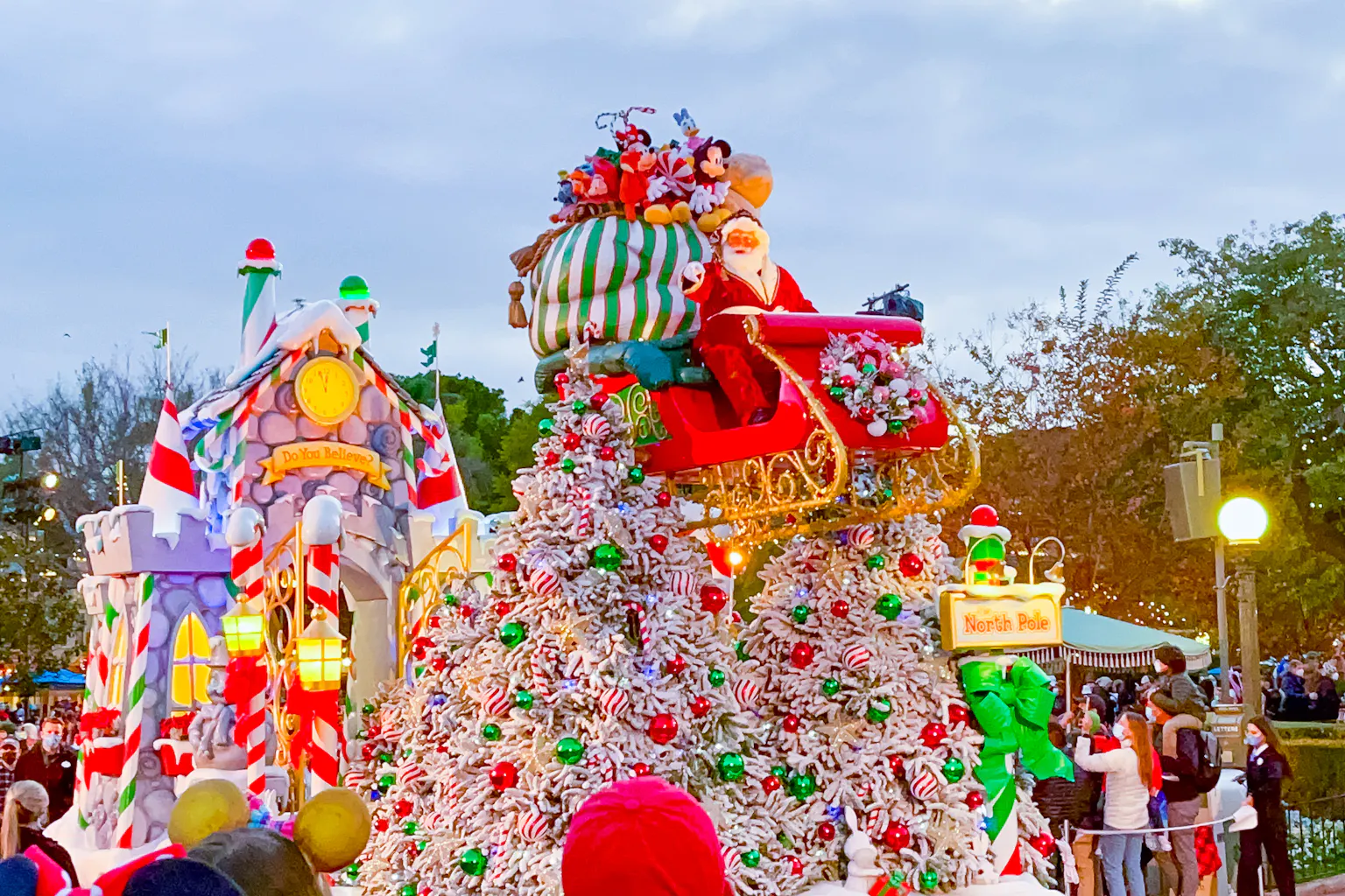 27 Holiday Travel Tips For A Stress-Free Season | Pack Hacker