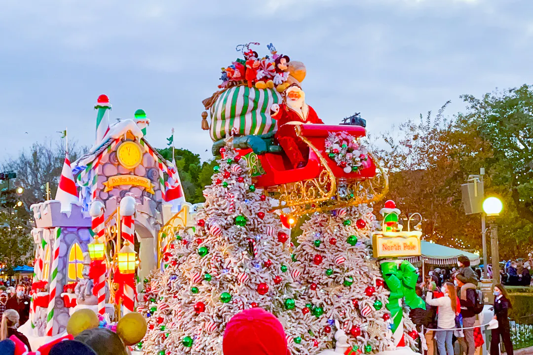 27 Holiday Travel Tips For A Stress-Free Season | Pack Hacker