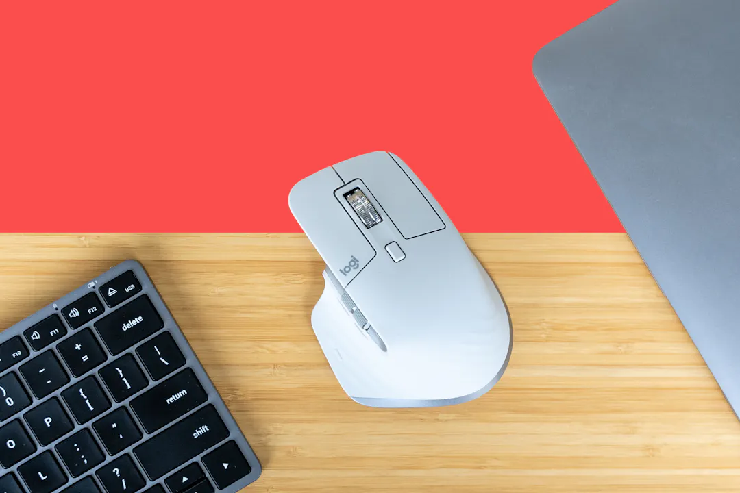 Best Travel Mouse For Remote Workers | Pack Hacker