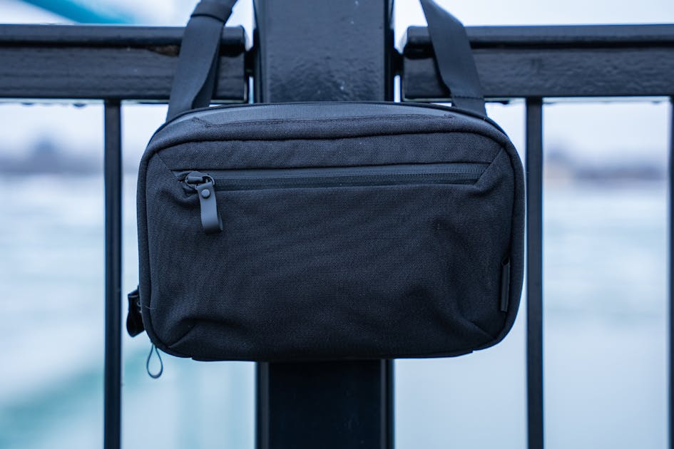 ALPAKA Elements Tech Case Max Review | Pack Hacker