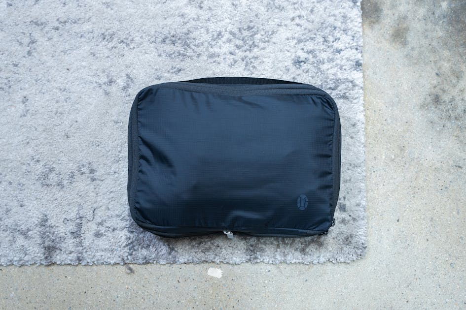 Tortuga Compression Cube Review | Pack Hacker