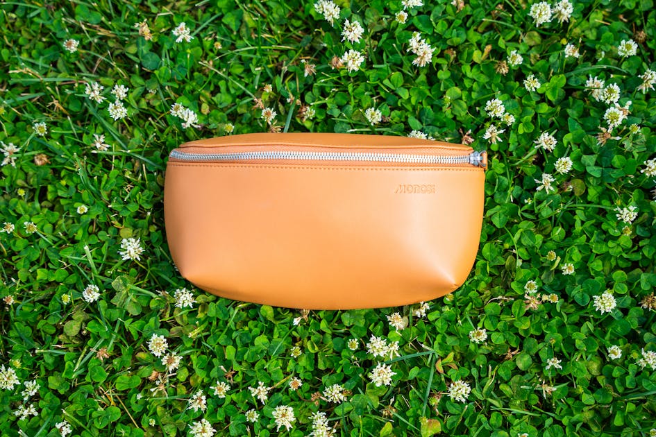 Monos Metro Sling Review | Pack Hacker