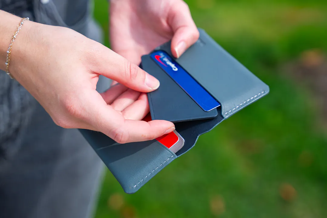 Ekster Finder Card (Apple FindMy) Review | Pack Hacker
