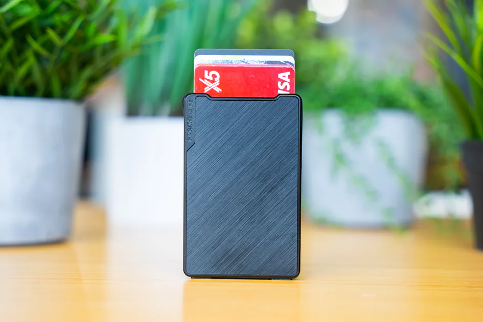 Groove Life Groove Smart Wallet Trace | Pack Hacker