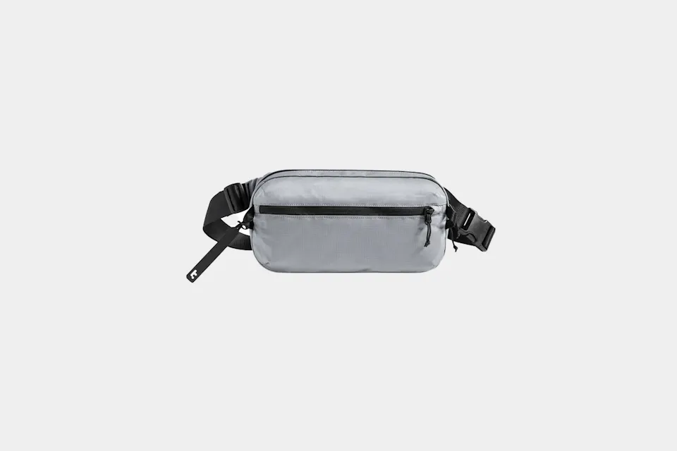 Brand: tomtoc | Pack Hacker