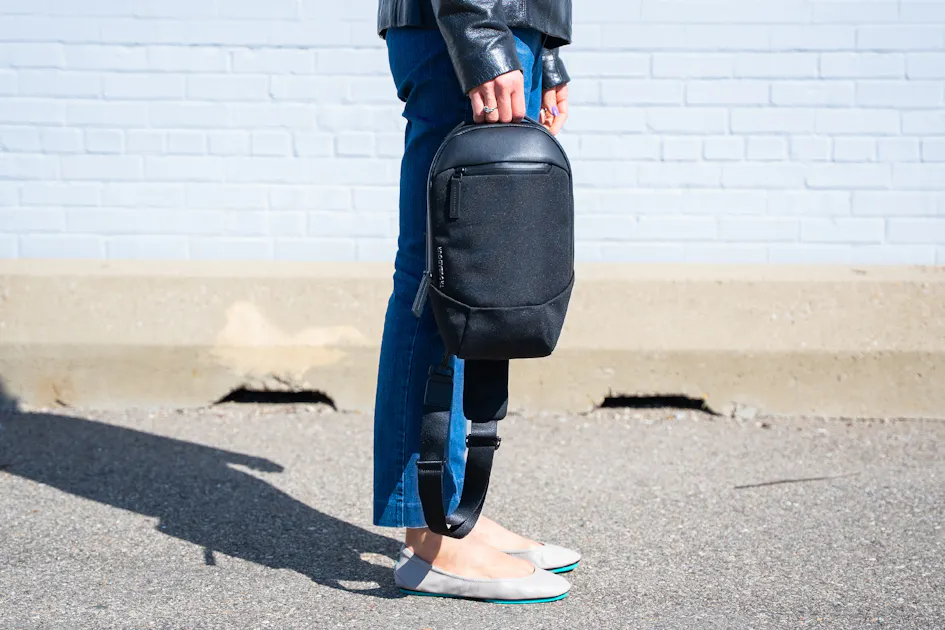 Troubadour Goods Apex Sling Review | Pack Hacker