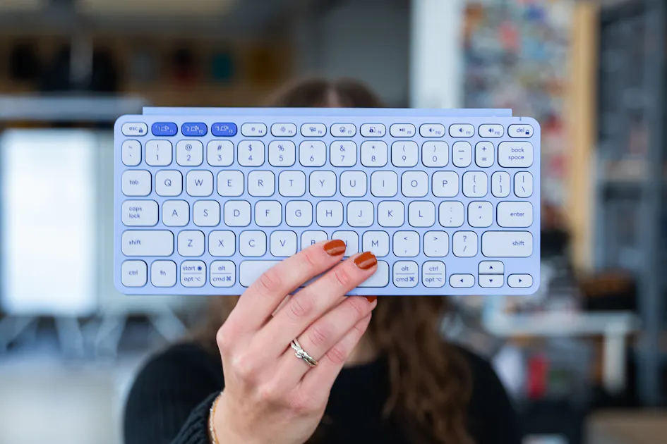 Logitech Keys-To-Go 2 | Pack Hacker