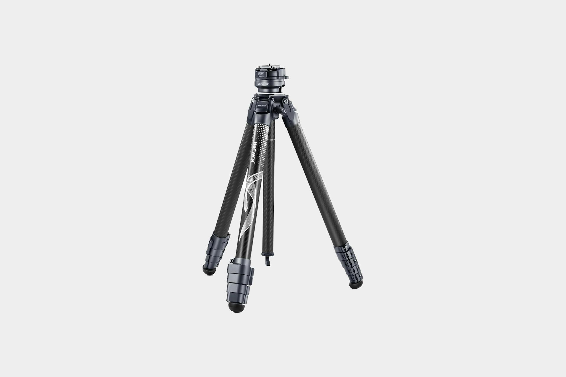 Neewer LT32 62″ Carbon Fiber Travel Tripod | Pack Hacker