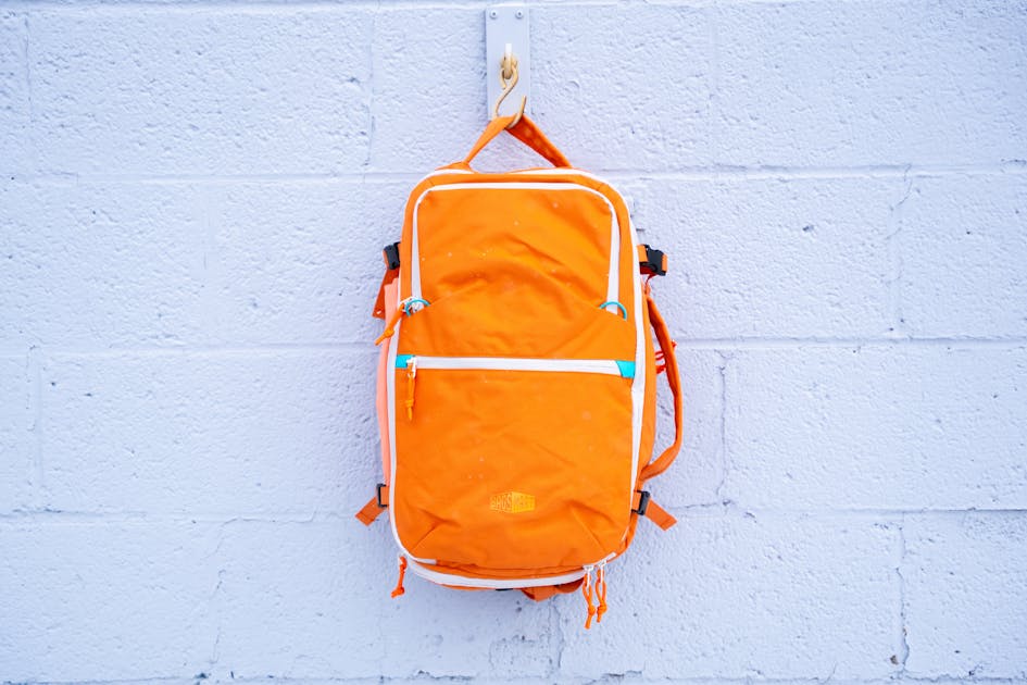 BAGSMART Faro 29L Carry On Travel Backpack Set | Pack Hacker