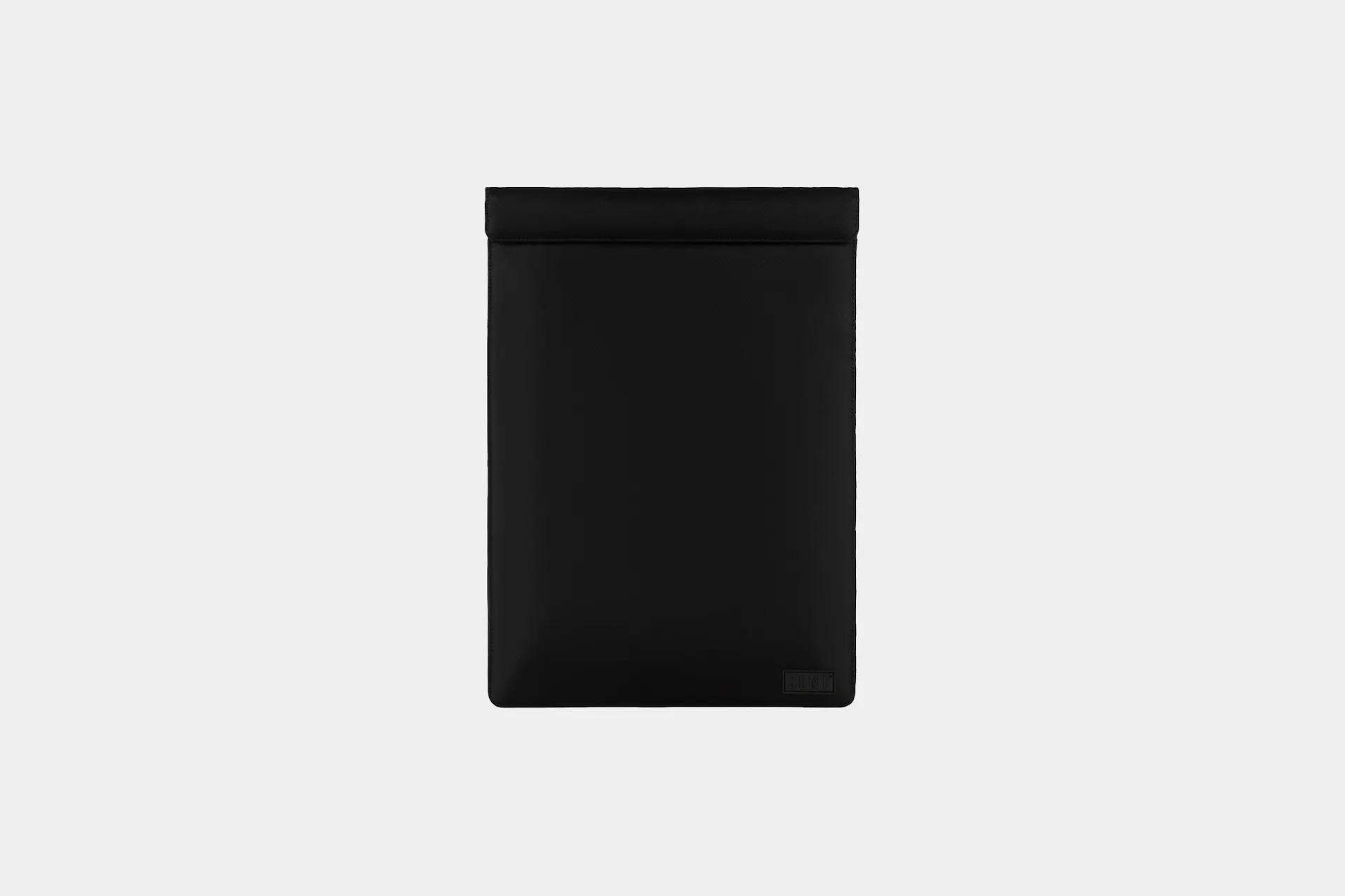 SLNT Vertical Faraday Laptop Sleeve | Pack Hacker