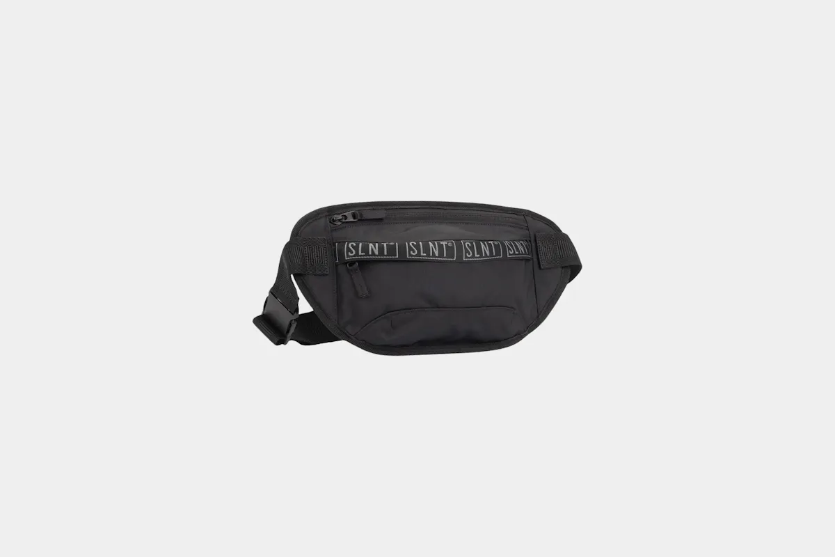 SLNT Essentials Faraday Sling Review | Pack Hacker