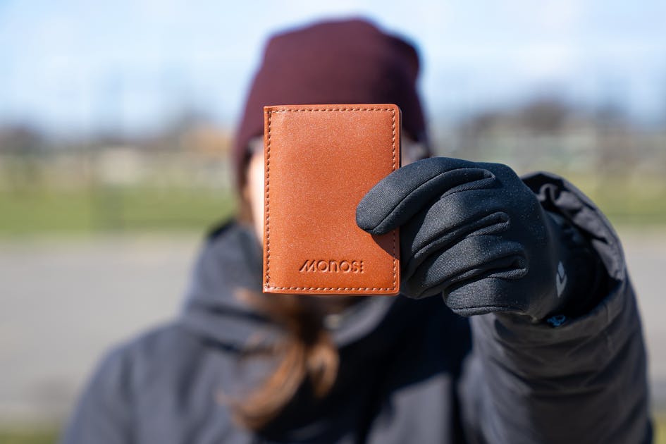 Monos Slim Wallet Review | Pack Hacker