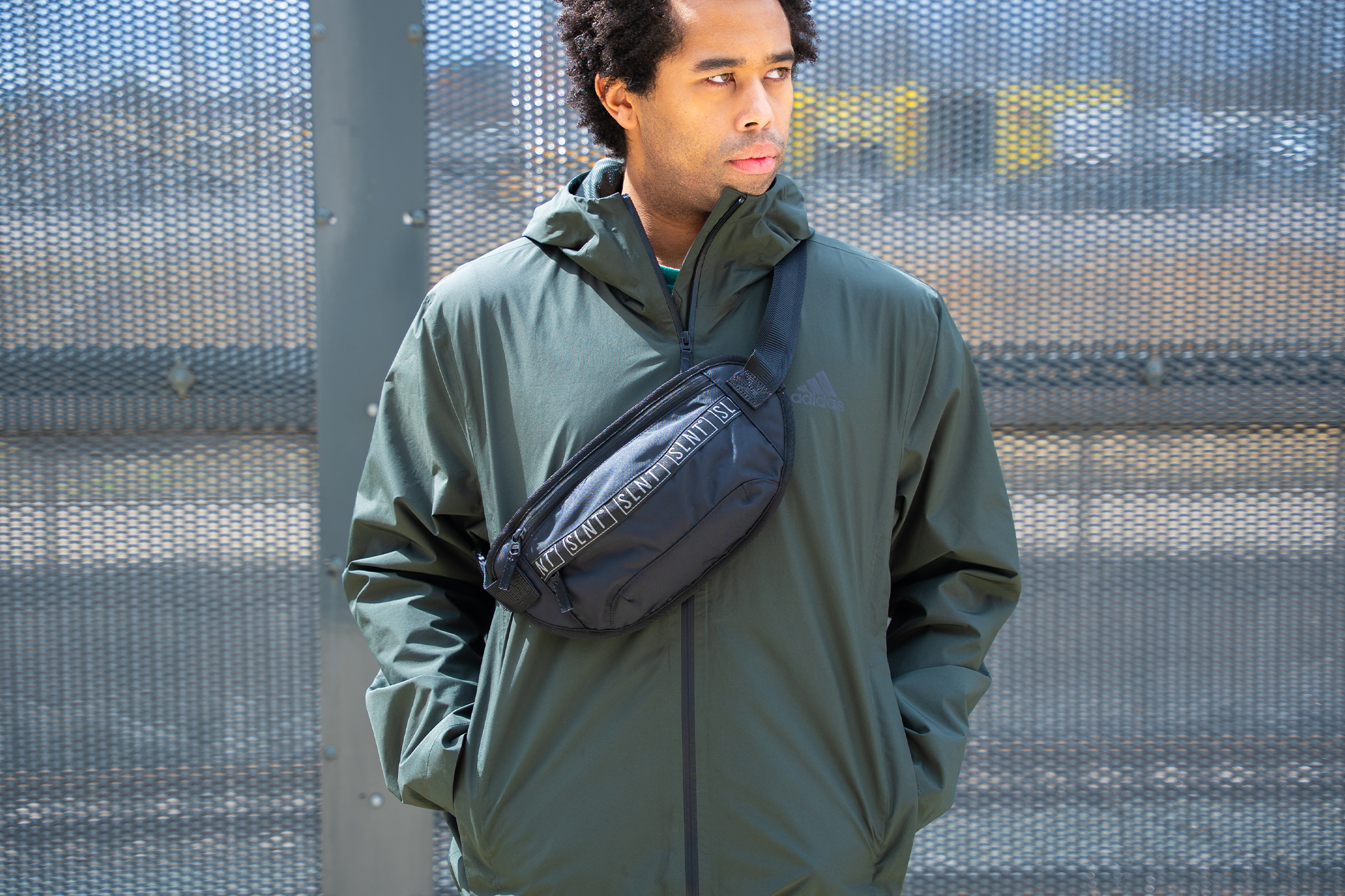 SLNT Essentials Faraday Sling Review | Pack Hacker