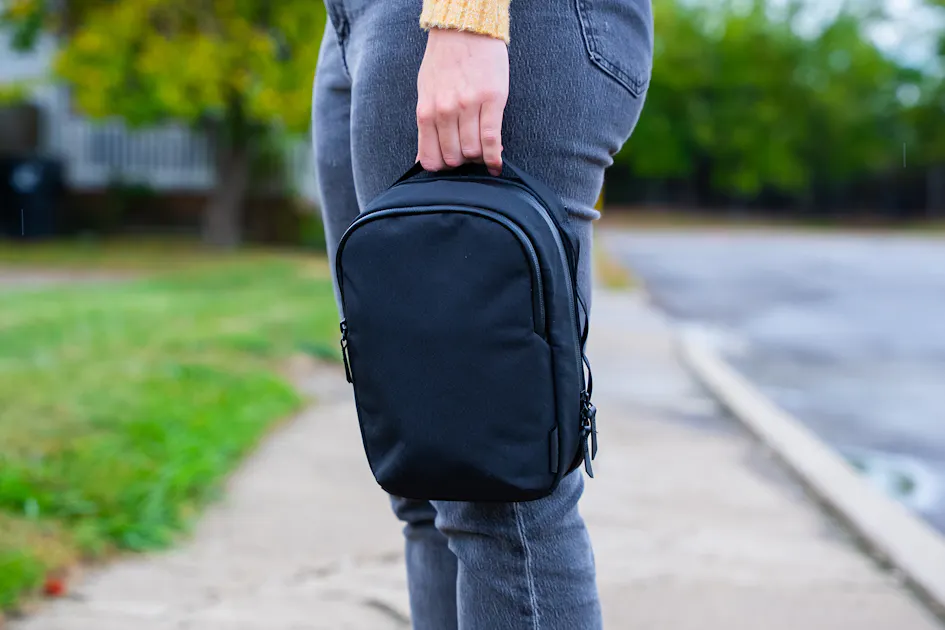 ALPAKA Metro Sling Max Review | Pack Hacker