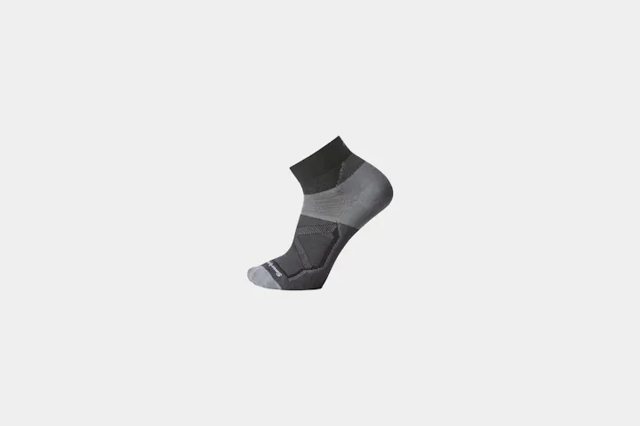 Darn Tough Hiker Quarter Midweight Hiking Socks | Pack Hacker